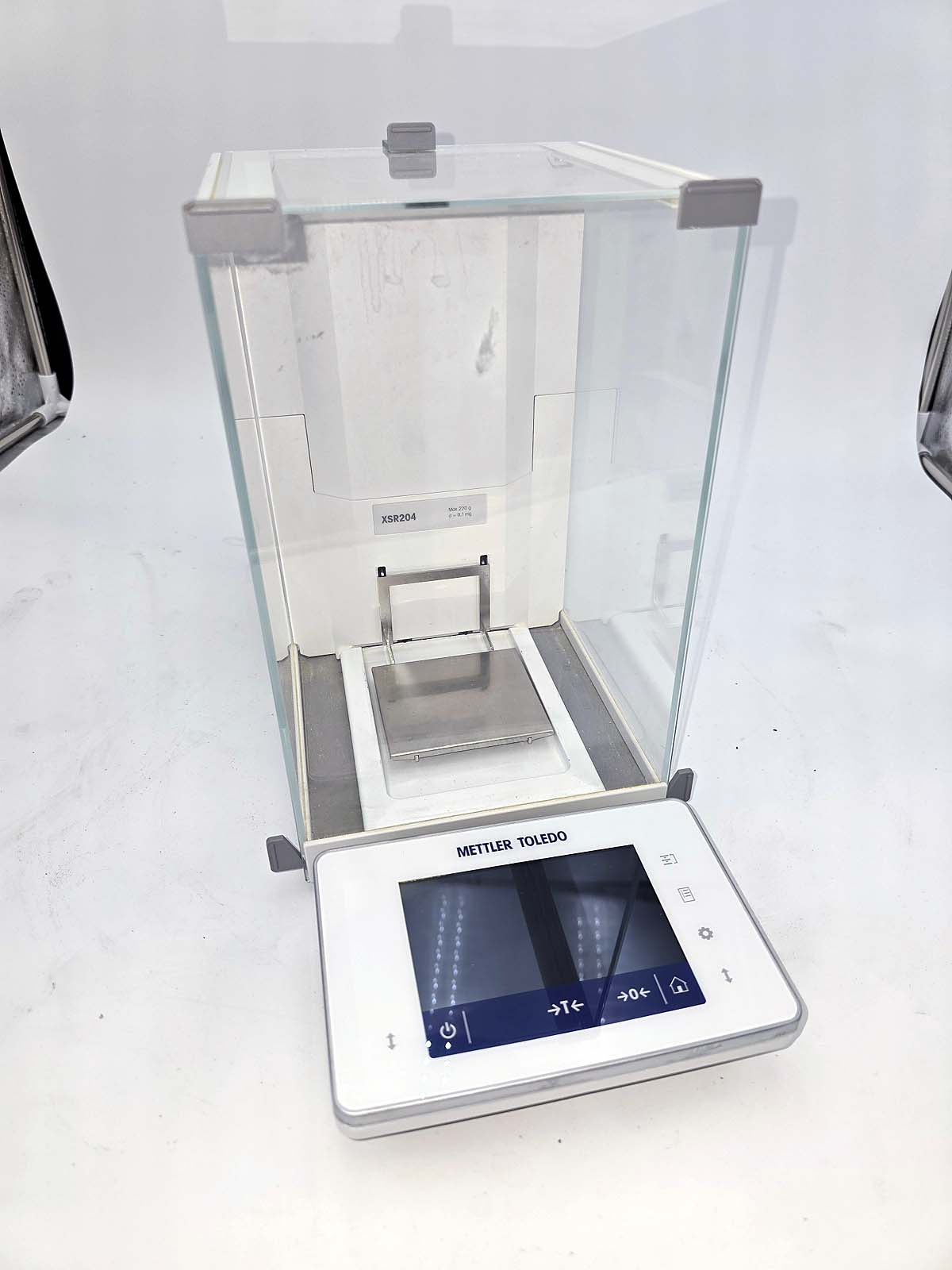 Mettler Toledo XSR204 analytical balance (220g x 0.1mg) (Pre-owned)