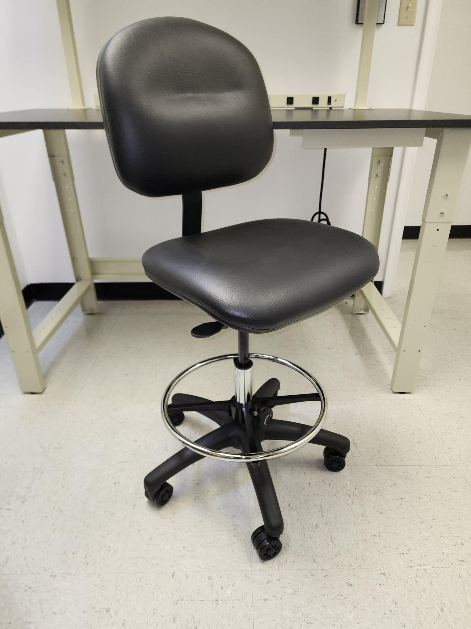 Rolling lab chair | Desk height with vinyl seat and back -- adjustable